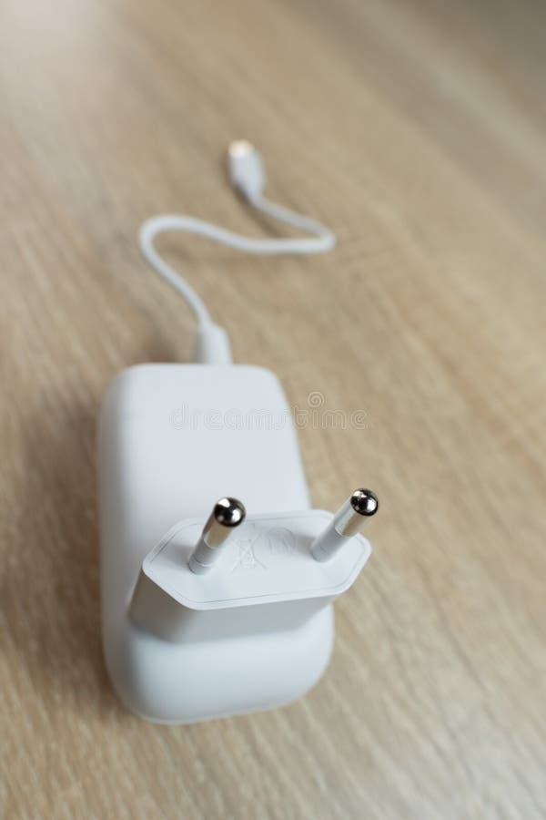 White USB Charger with Both USB-a and USB-C Ports, Perfect for Fast ...