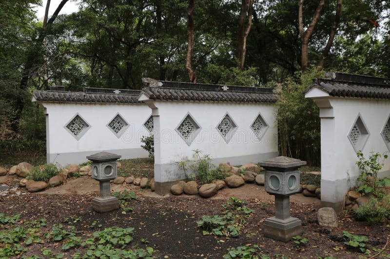 White Wall Row Small Square Windows Stock Photos - Free & Royalty-Free ...