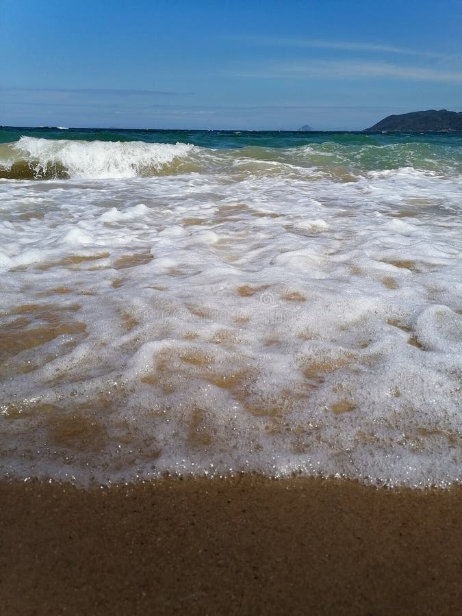 White Waves Splash on the Seashore Stock Image - Image of wave, water ...