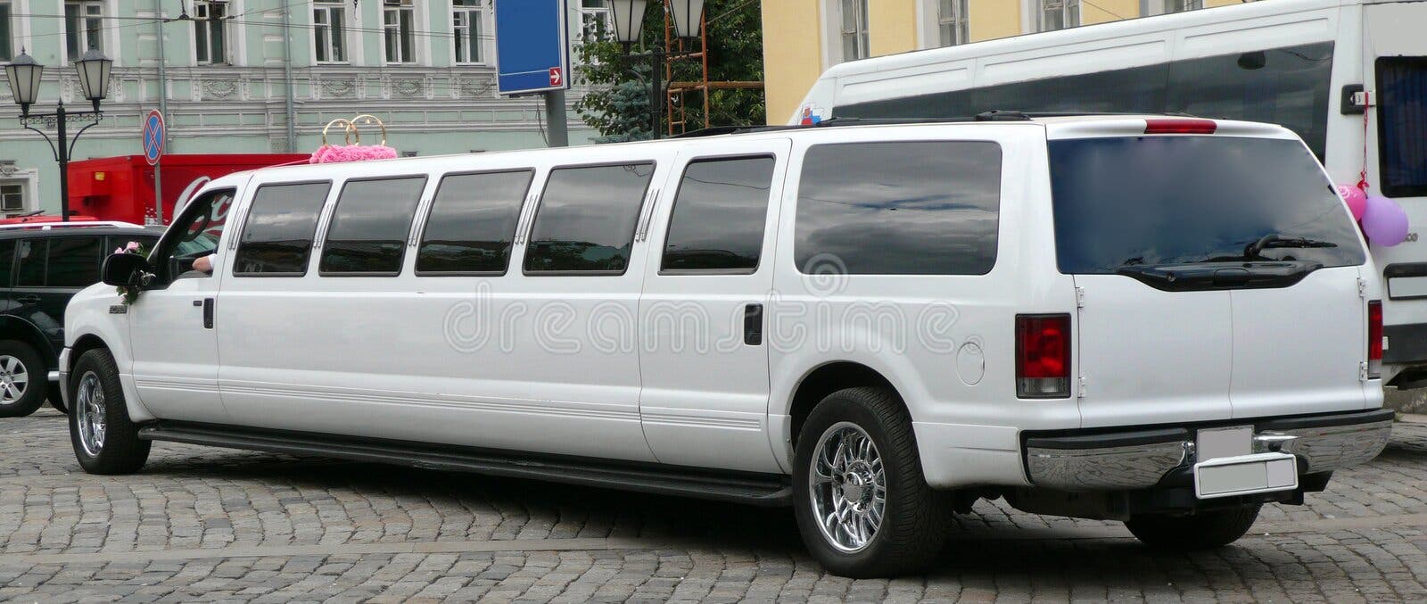 White limousine stock image. Image of luxury, angeles - 2077923