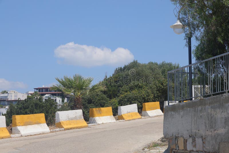 White and Yellow Concrete Slab Curb, Turkey 2023, 2 Stock Image - Image ...