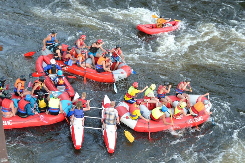 Whitewater rafting editorial photography. Image of dangerous - 21469322