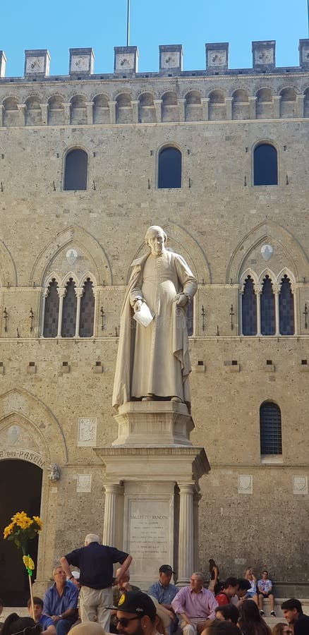 Who Invented the Cheque in Italy Editorial Photography - Image of ...