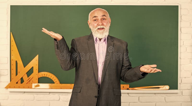 Who Knows the Answer. Math Graphic Tools. Trigonometry Lesson in ...