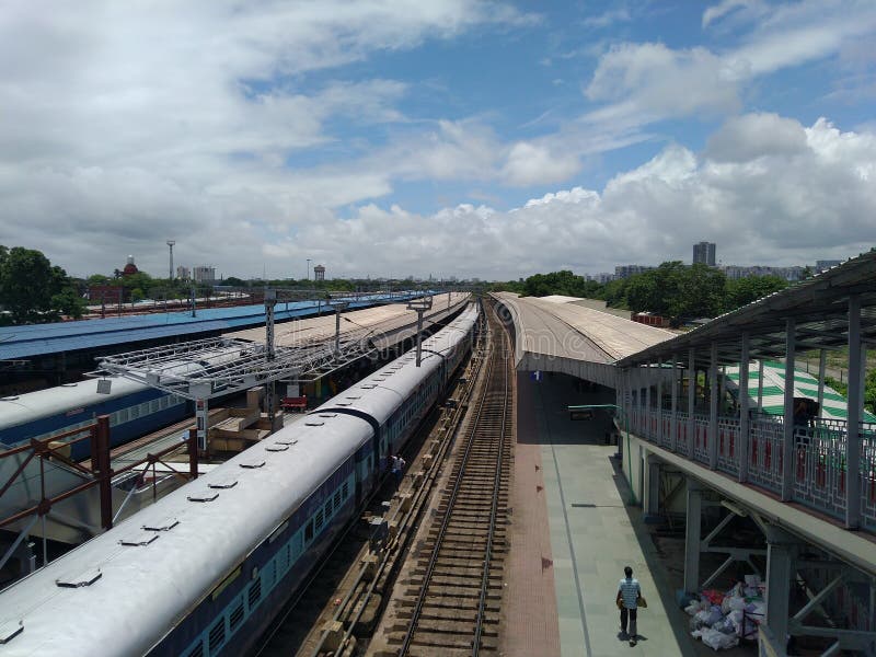 The wide sky editorial stock image. Image of wide, trains - 123061874