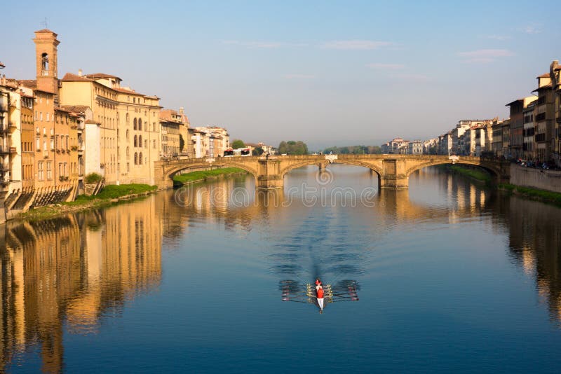 Arno Rzeka Florencja I Mosty Obraz Editorial - Obraz złożonej z mosty ...
