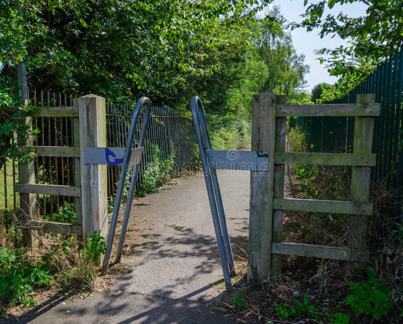 Wood Gate On Public Footpath. Stock Photo - Image of england, wood ...