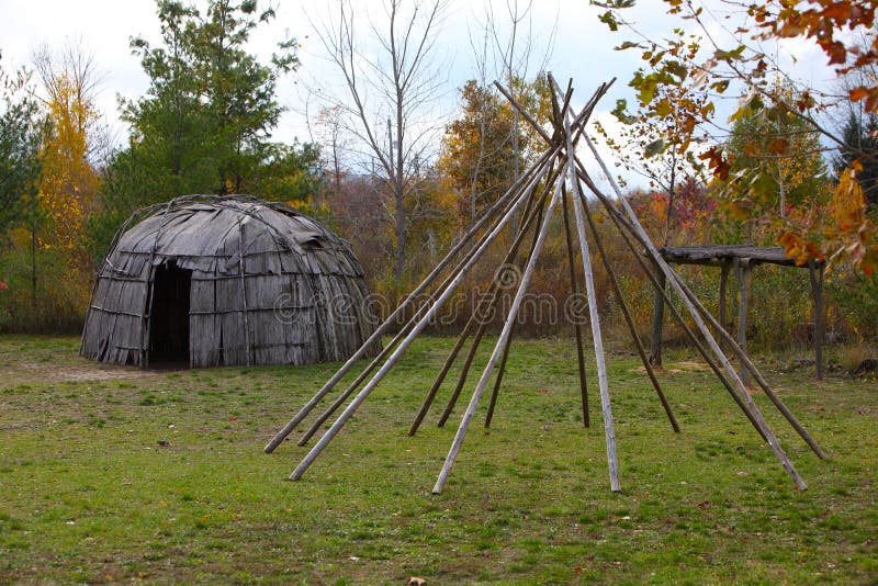 Wigwam & Structure of Tepee Stock Photo - Image of leaf, countryside ...