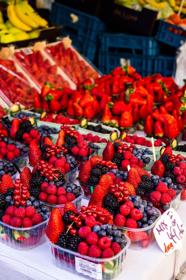 Wild berries at the market stock image. Image of blackberries - 30190439
