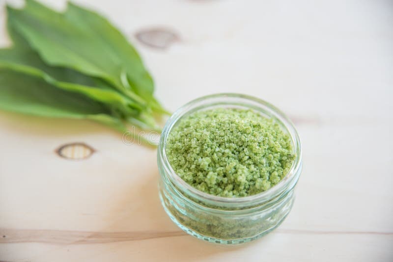 Wild garlic salt in a bowl stock image. Image of overhead - 89867617