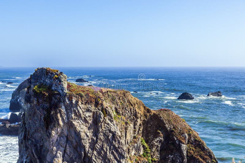 Wild pacific coast stock image. Image of highway, rocky - 36628671