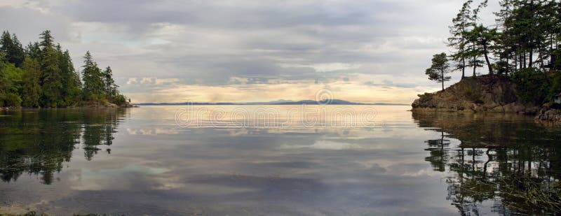 Wildcat Cove Along Chuckanut Drive in Washington Stock Image - Image of ...