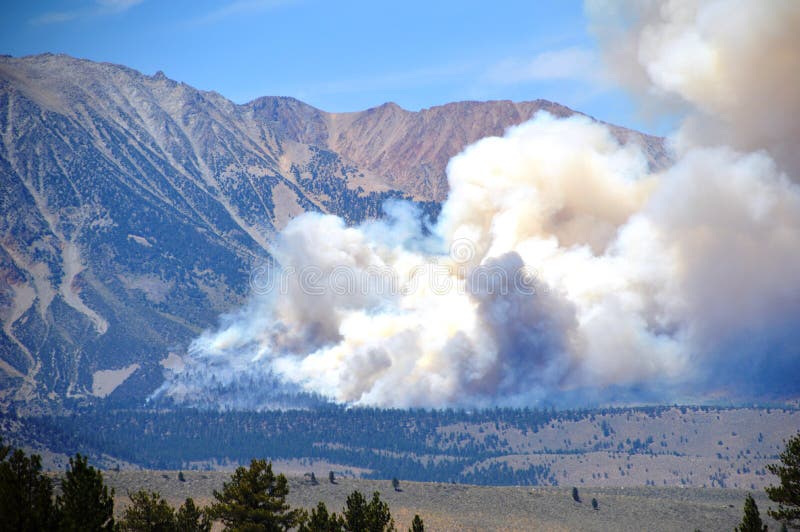 Wildfire June Lake Loop Spreading Stock Image - Image of sierras ...