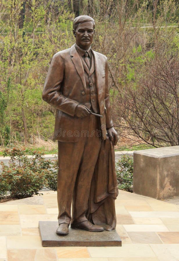 William Belk-Statue photo stock éditorial. Image du fondateur - 71015328