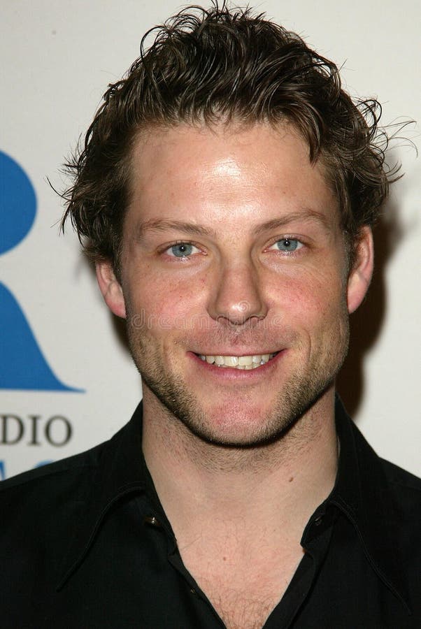 Jamie Bamber editorial stock image. Image of july, hilton - 27157409