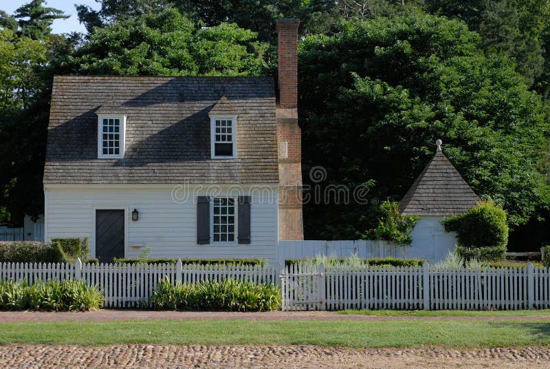Williamsburg Colonial House Fence Front Of House Picture Of Colonial
