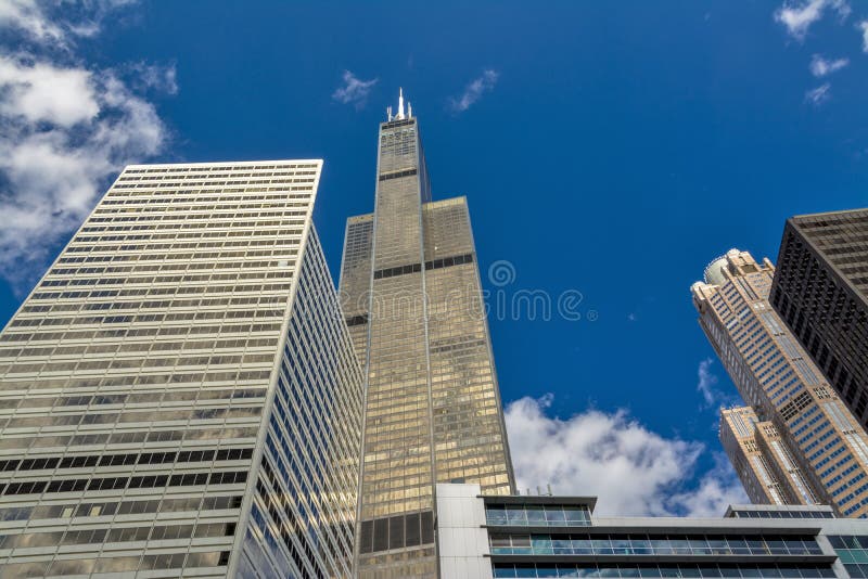 Wilson Building in Downtown Chicage Editorial Stock Image - Image of ...