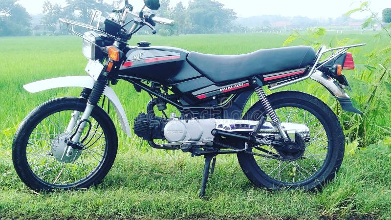 Win 100 Made in March 2000 Clasiccal Motorcycle Editorial Image - Image ...