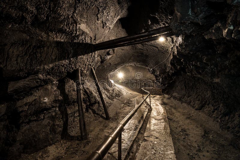 Wind cave stock image. Image of entrance, light, rock - 82784609