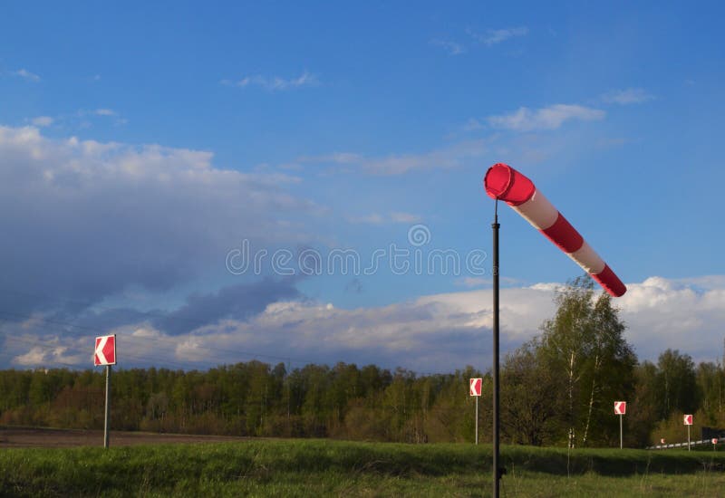 Wind-Kegel stockbild. Bild von richtung, flug, voll, zeigen - 93626289
