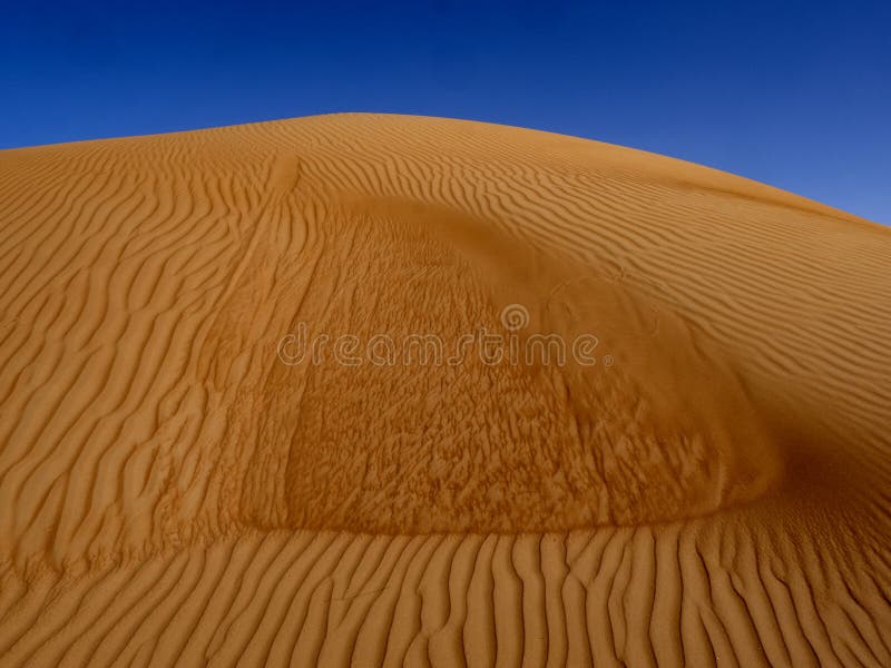 The Wind Makes the Sand of the Omani Desert a Beautiful Formation, Oman ...