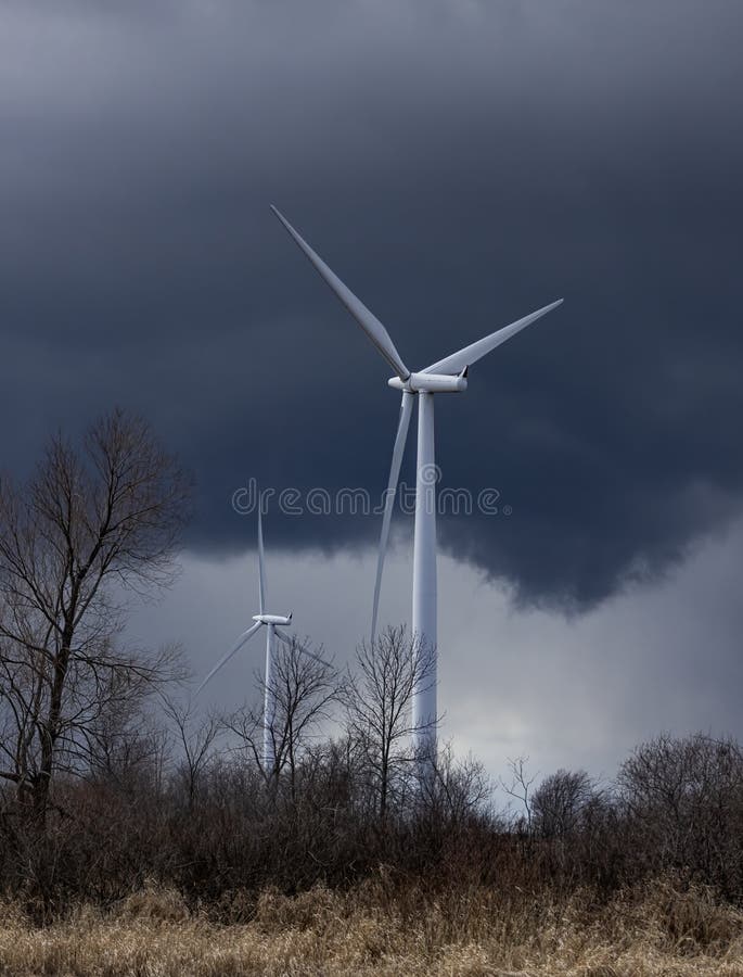 Wind Turbines with an Approaching Spring Storm on Wolfe Island, Ontario ...