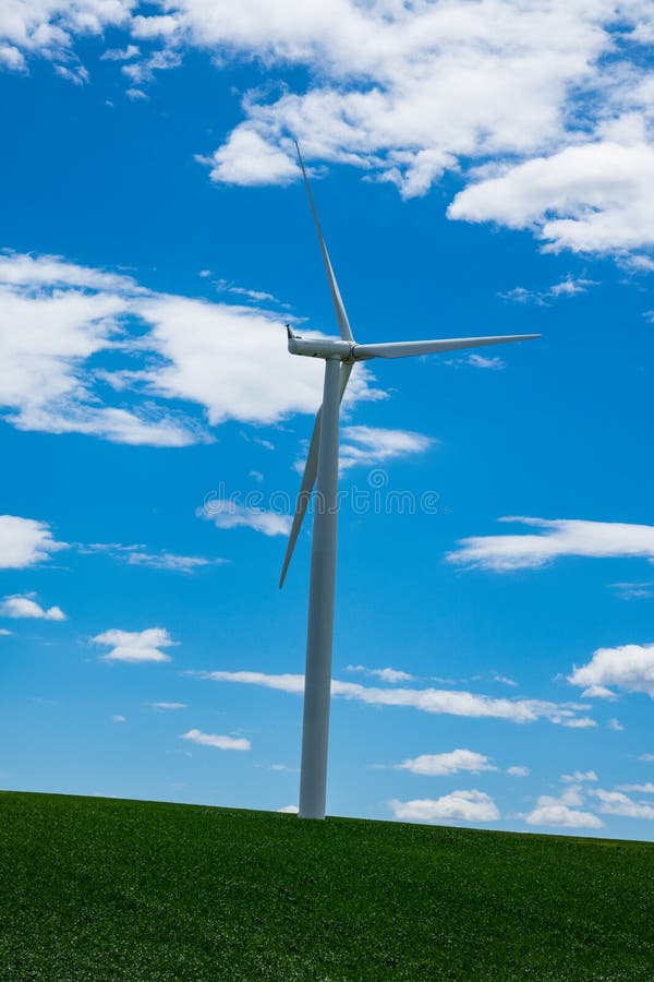 Wind Turbines and Wheat Fields in Eastern Oregon Stock Image - Image of ...