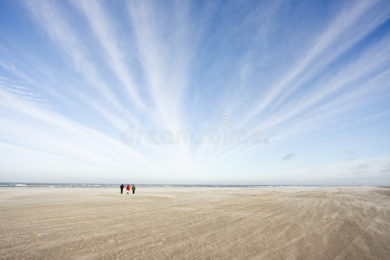 Winderig strand stock foto. Image of drie, najaar, landschap - 22714860