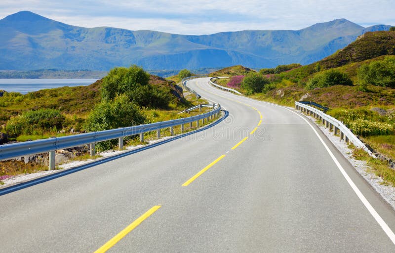 Winding road stock image. Image of pass, national, empty - 21525795