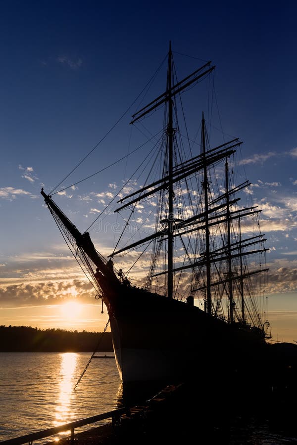 Windjammer stockfoto. Bild von weinlese, behälter, segel - 3753428