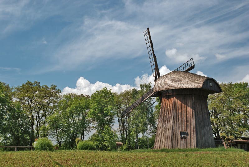 Colonial Williamsburg Windmill Editorial Photo - Image of post ...