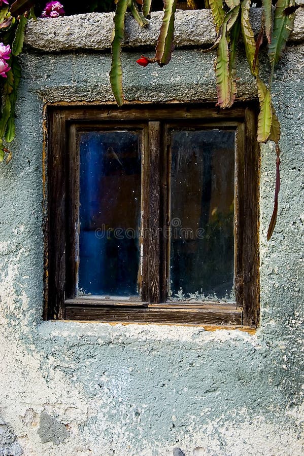Old Italian Window Picture. Image: 18376047