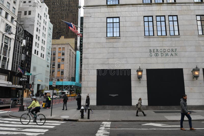 Window Display in New York City. Editorial Image - Image of display ...