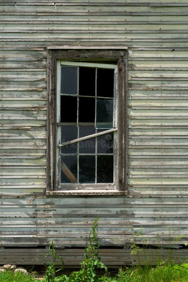 Window on old farmhouse stock photo. Image of nature - 149965352