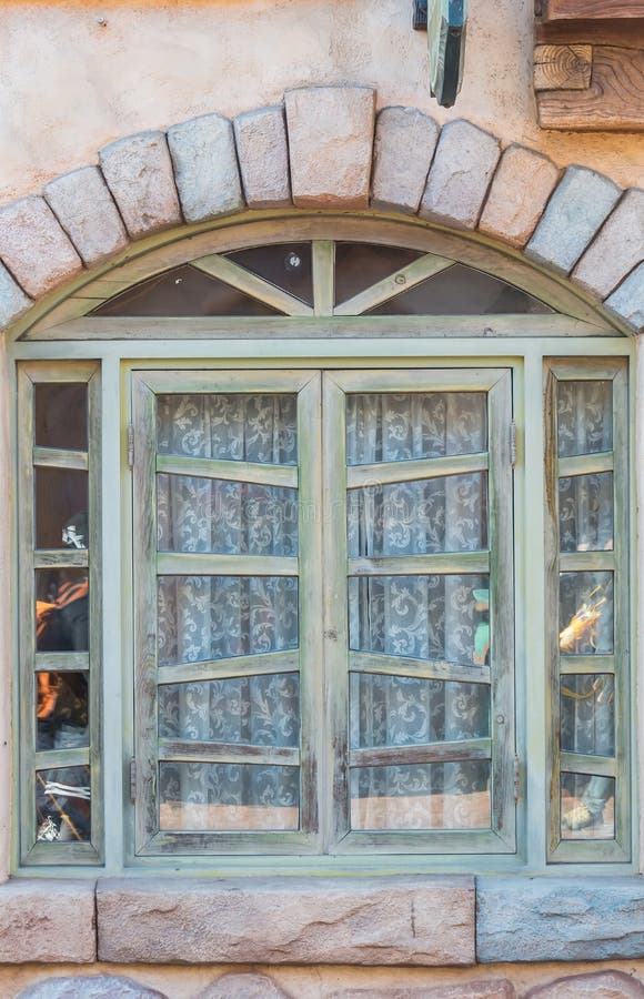 Window Pattern Vintage Style Stock Image - Image of texture, building ...