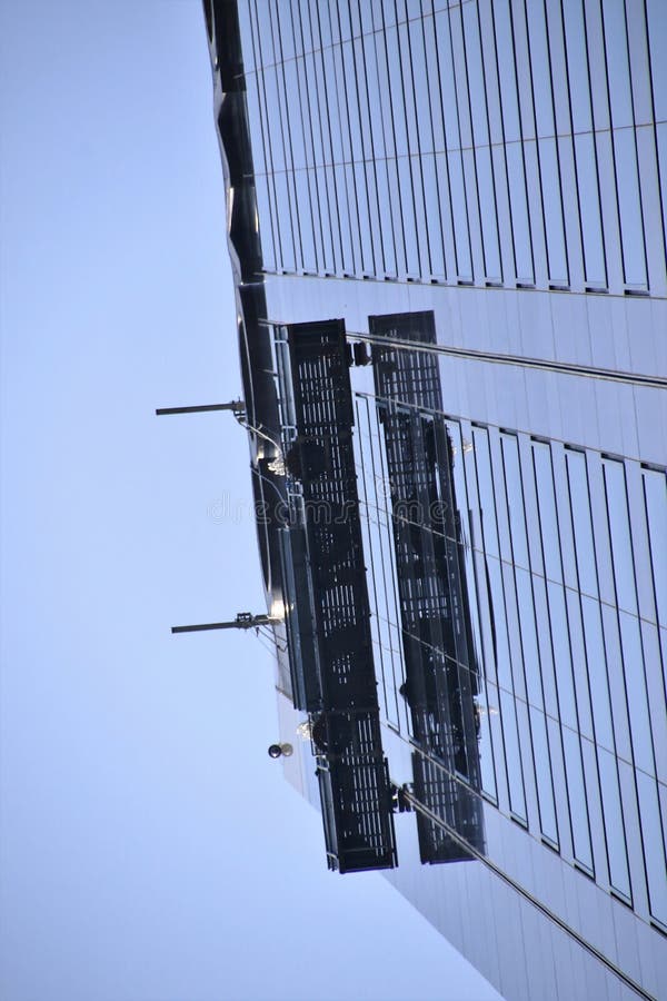 Window Washers Scaffold Stock Photos - Free & Royalty-Free Stock Photos ...
