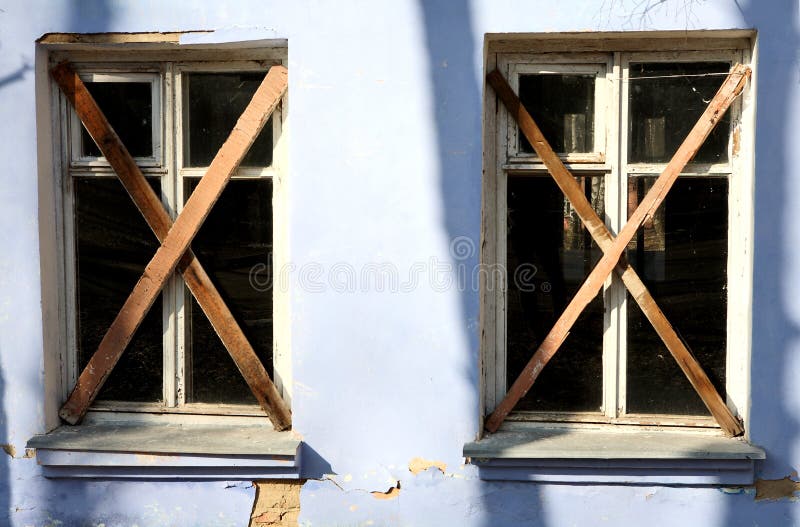 Windows closed stock image. Image of forgotten, crack - 3388893