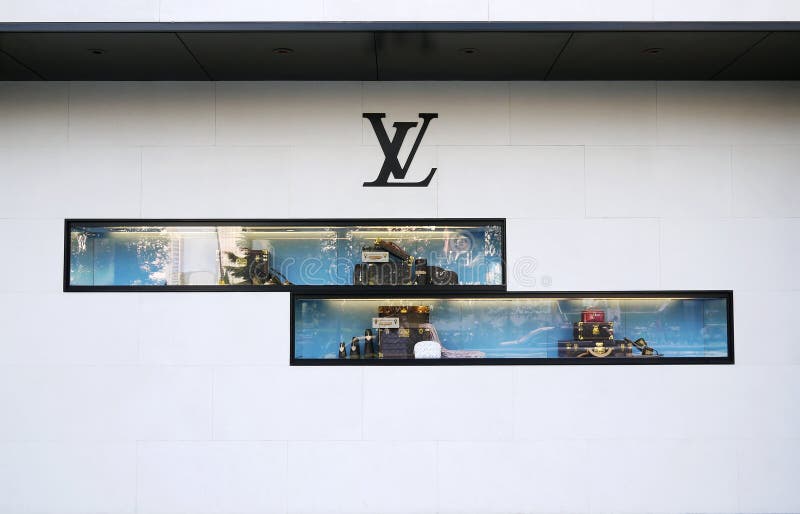 The Windows of Louis Vuitton Editorial Photography - Image of history ...