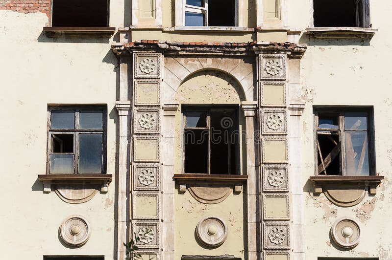 Windows quebrado foto de archivo. Imagen de vendimia - 136050202
