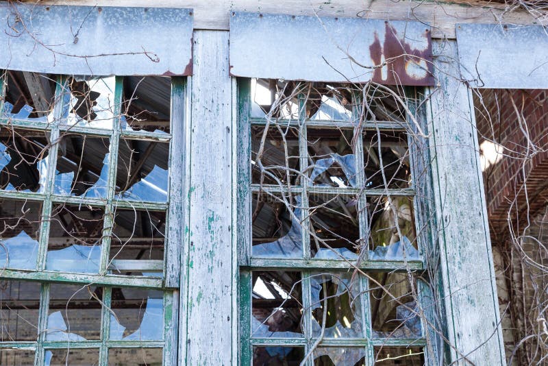 Windows Quebrado En Sandy Hook Imagen de archivo - Imagen de puerta ...