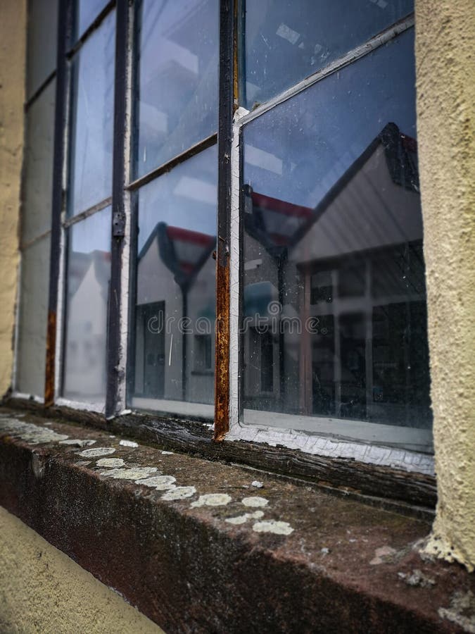 Reflectionmirror Mirror Stock Photos - Free & Royalty-Free Stock Photos ...