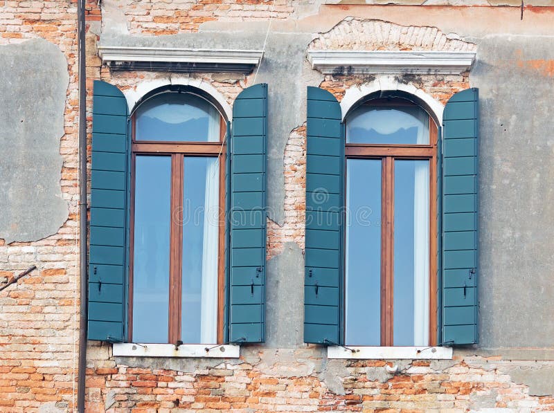 Windows and shutters stock image. Image of city, italian - 37512961