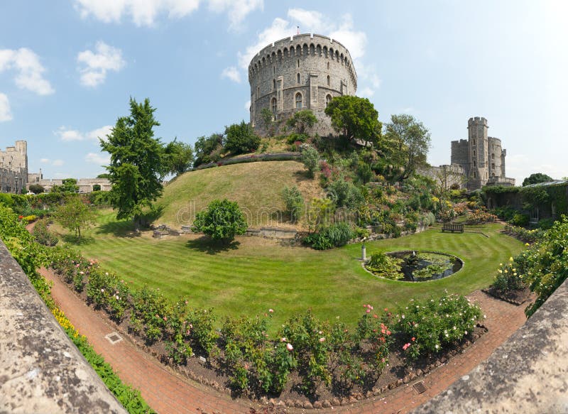 Windsor Castle Round Tower and Moat Stock Image - Image of park, stone ...