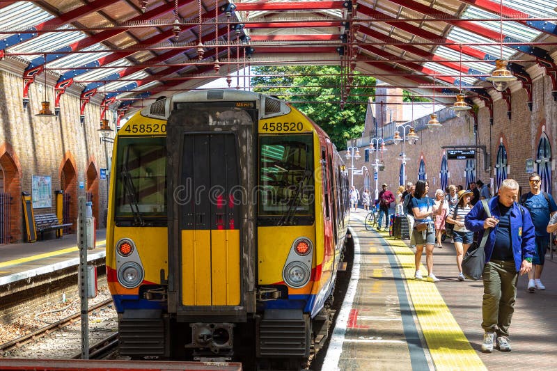 Windsor and Eton Riverside Train Station in Windsor Editorial Stock ...