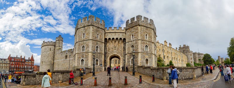 Exterior View of the Windsor Castle Editorial Image - Image of windsor ...