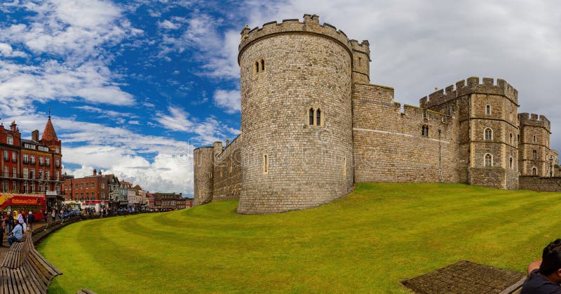 Exterior View of the Windsor Castle Editorial Stock Image - Image of ...
