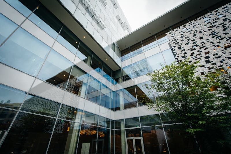 22 Windsor, at the Massachusetts Institute of Technology, in Cam Stock ...