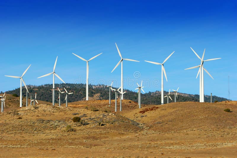 Windturbinen stockfoto. Bild von nave, tausendstel, auswechselbar - 2305724