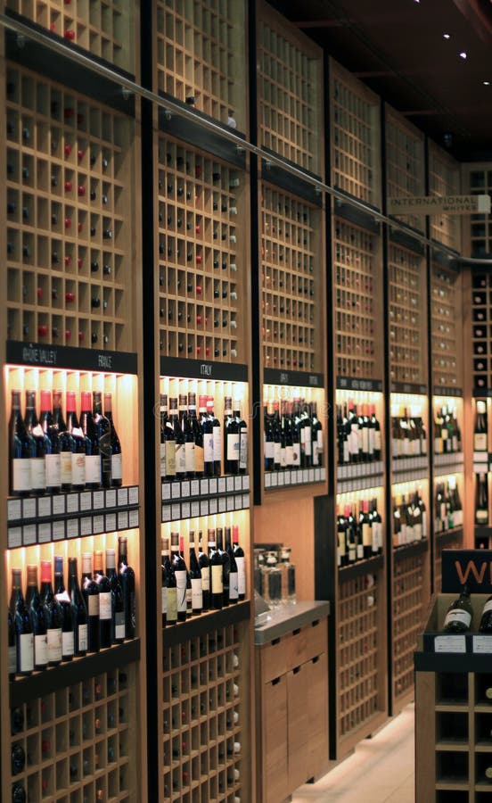 Wine store editorial photography. Image of retail, bottle - 89344977