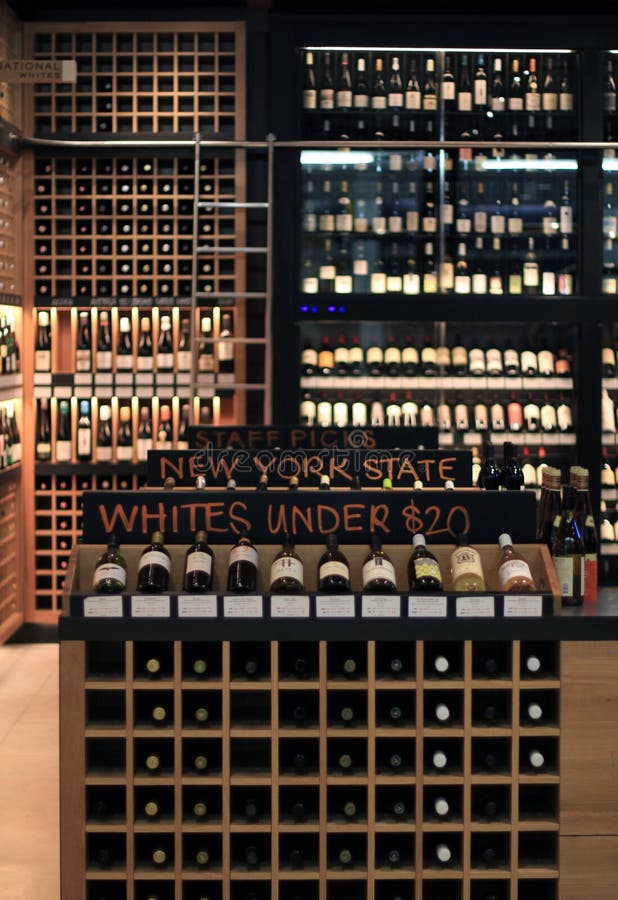 Wine store editorial photography. Image of organize, beer - 89345017